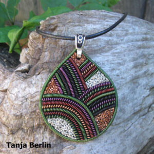 Pendant – Metal Thread Pendant Kit – Berlin Embroidery Designs